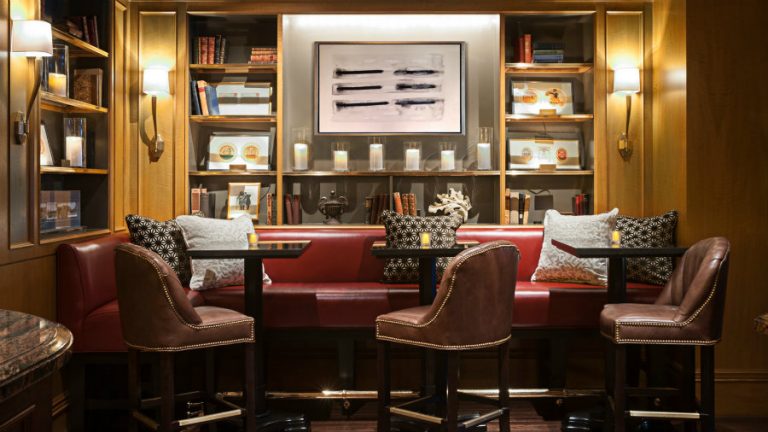 Lounge luxury decor: The world’s finest iconic lounge bar seating ...